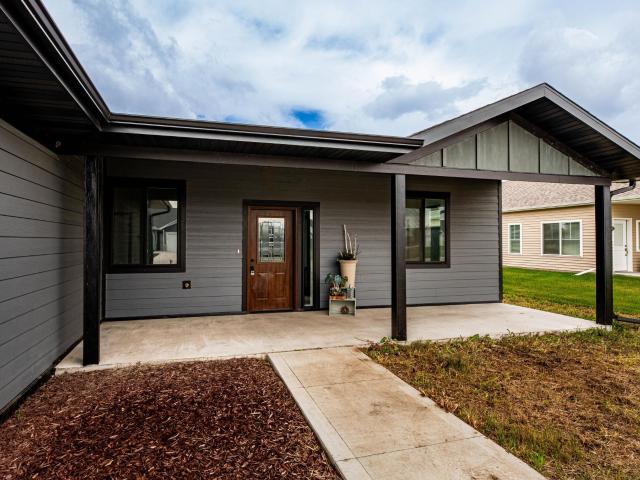 4712 Hampton Loop S