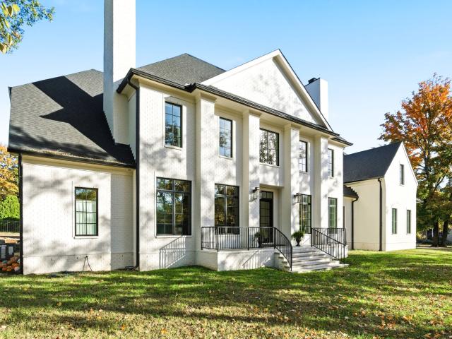 4712 Hazelwood Cir, Nashville, TN 37220 | MLS #3148 | Compass