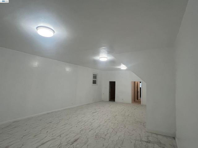 4712 International Blvd