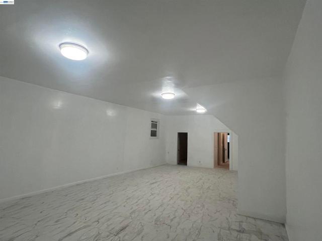 4712 International Blvd