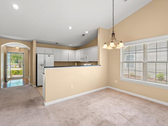 4712 Peony Circle