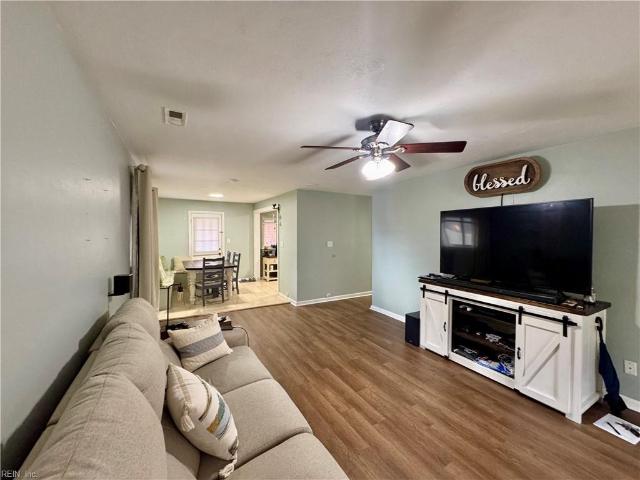 4713 Clintwood DR