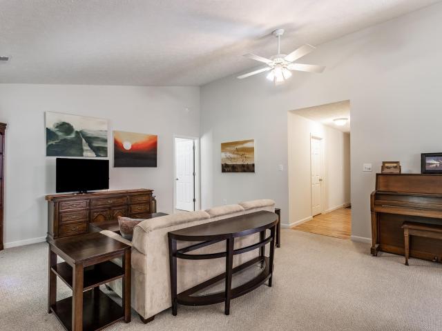 4713 W Teresa Lane