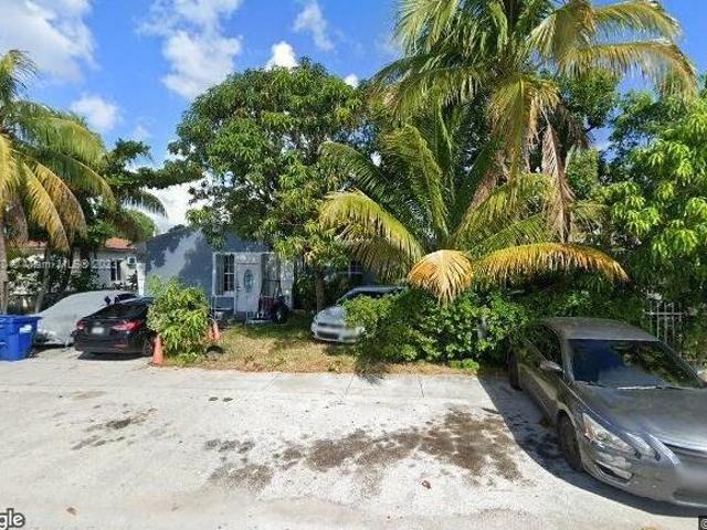 471 108th St NW, Miami, FL 33168