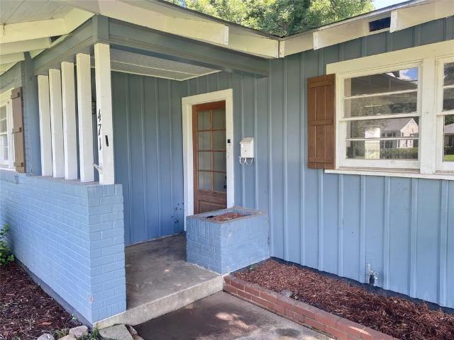 471 Albert Avenue