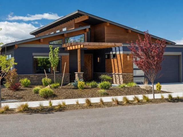 471 E Diamond Peak Ave, Sisters, OR 97759