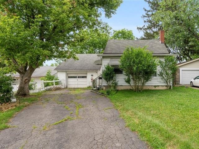 471 Lamson Ave, Bedford, OH 44146