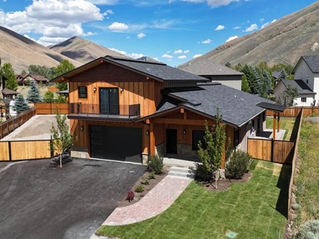 471 Maple Ridge Loop, Bellevue, ID 83313