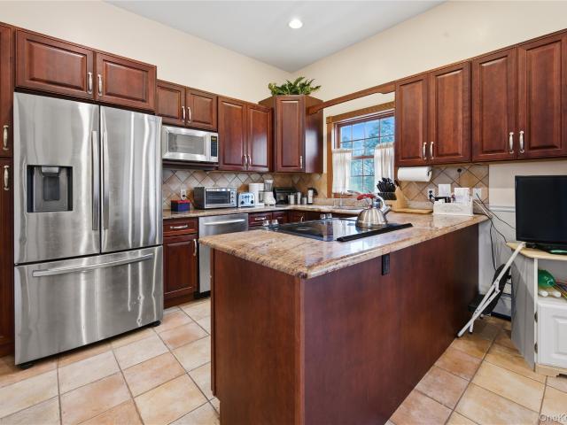 471 Southport St, Ronkonkoma, NY 11779 | MLS #950407