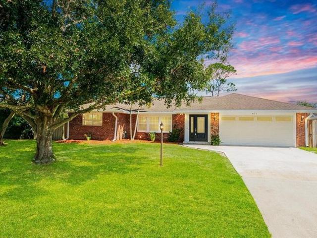 471 SE Lamon Ln, Port Saint Lucie, FL 34983