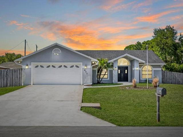471 SE Ron Rico Ter, Port Saint Lucie, FL 34983