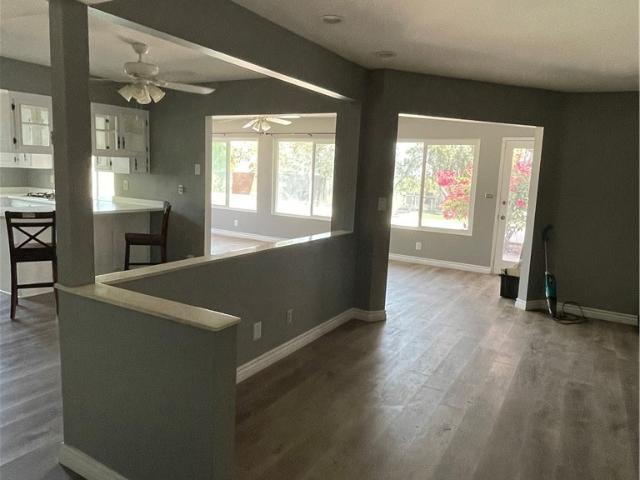 471 W San Jacinto Ave