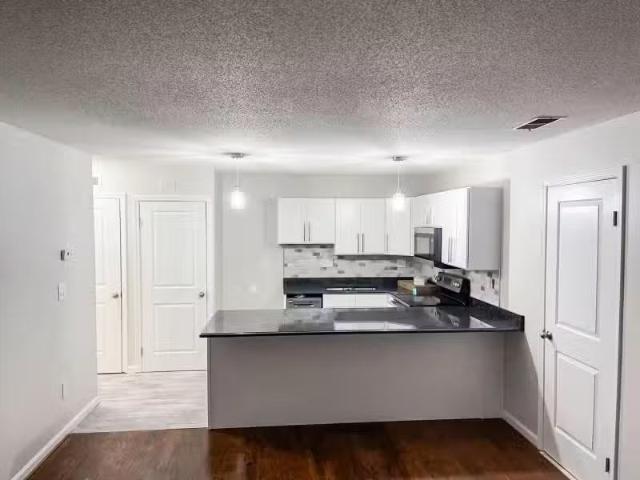 471 Whalley Ave #F, New Haven, CT 06511