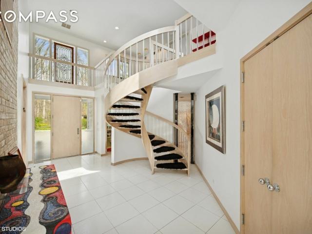 471 White Oak Ln, Riverwoods, IL