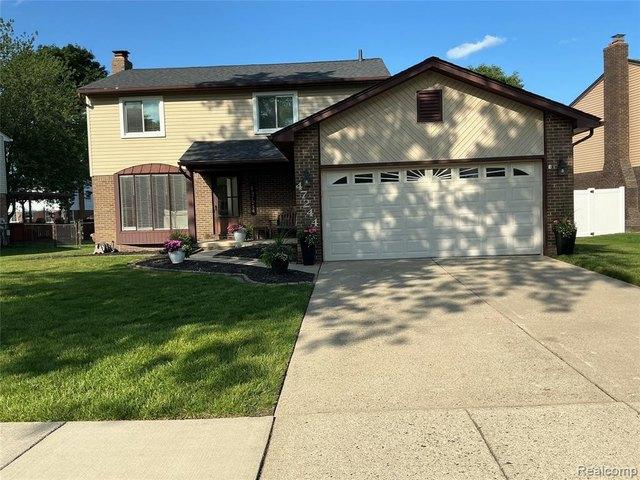 47244 Meadowbrook Dr, Macomb Township, MI 48044
