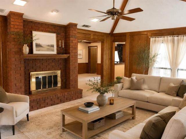 4724 Meadowview Drive