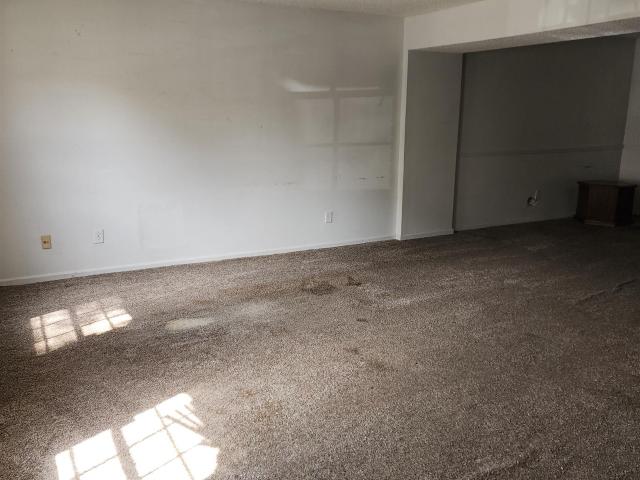 4724 Leaf Crest Court
