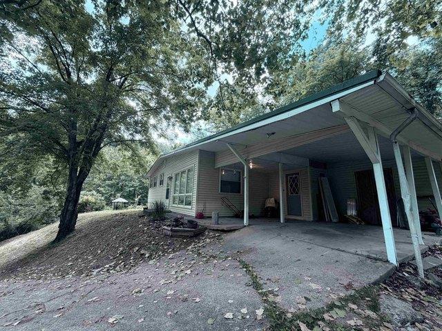 4724 Valley View Dr, Ashland, KY 41101