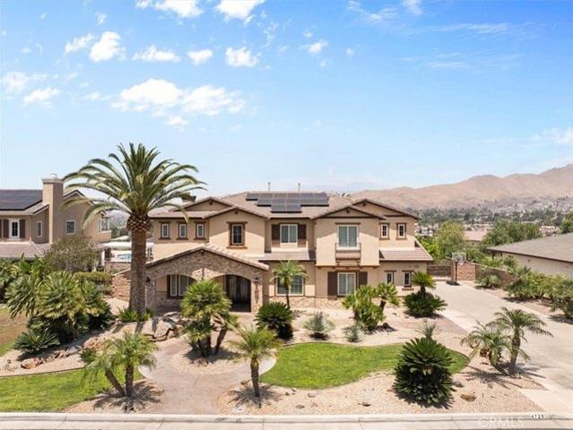 4725 Eagle Ridge Ct, Jurupa Valley, CA 92509