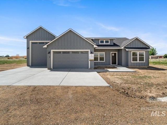 4725 SW Moonlight Ct, Mountain Home, ID 83647