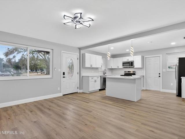 4725 Tango Ln, Jacksonville, FL 32210