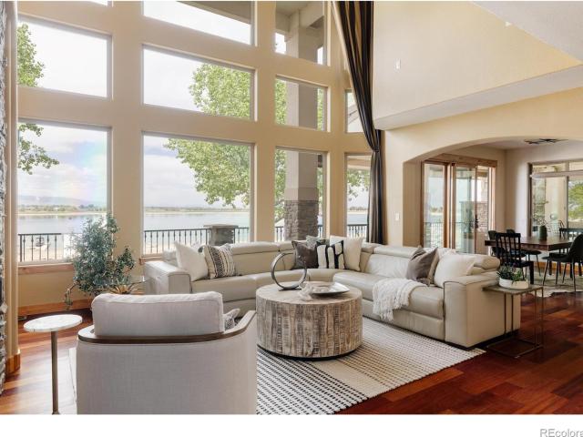 4725 Valley Oak Drive