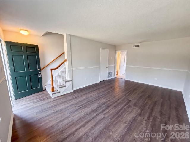 4726 Old Lantern Way