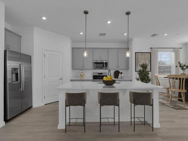 4726 Inner World Ln, Wesley Chapel, FL 33545