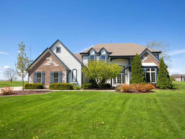 4726 Jenna Ct, Franklin, WI 53132 | MLS #1960 | Compass