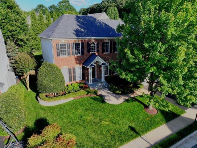 47276 Ox Bow Cir, Sterling, VA 20165