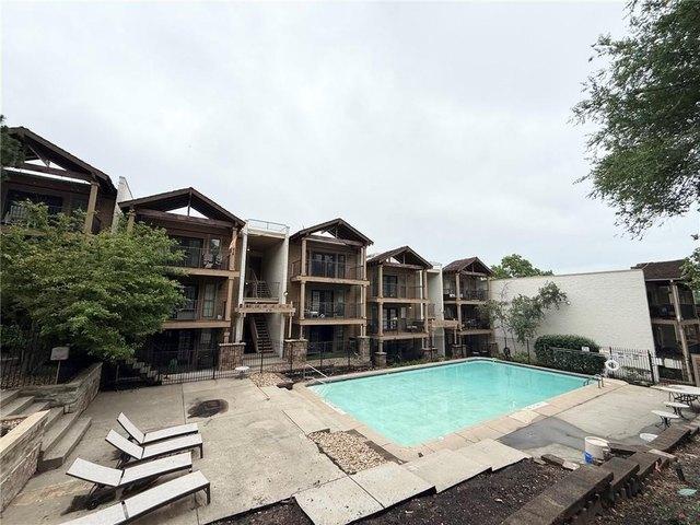 4727 Jarboe St Apt 95, Kansas City, MO 64112