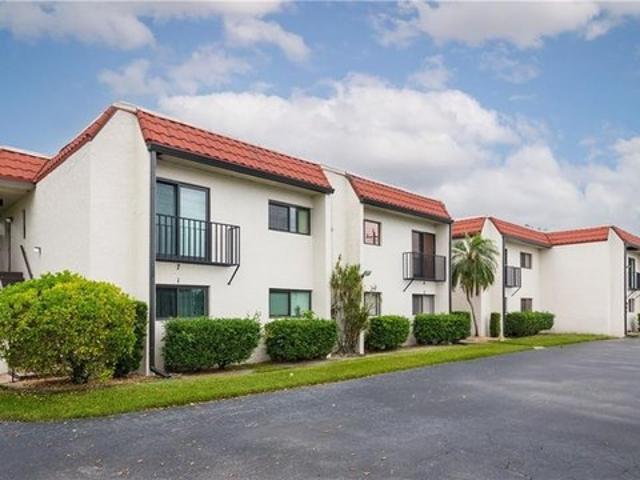 4728 Orange Grove Blvd Apt 11, North Fort Myers, FL 33903