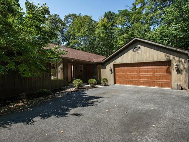 4728 Great Oak Ln, Harrisburg, PA 17110