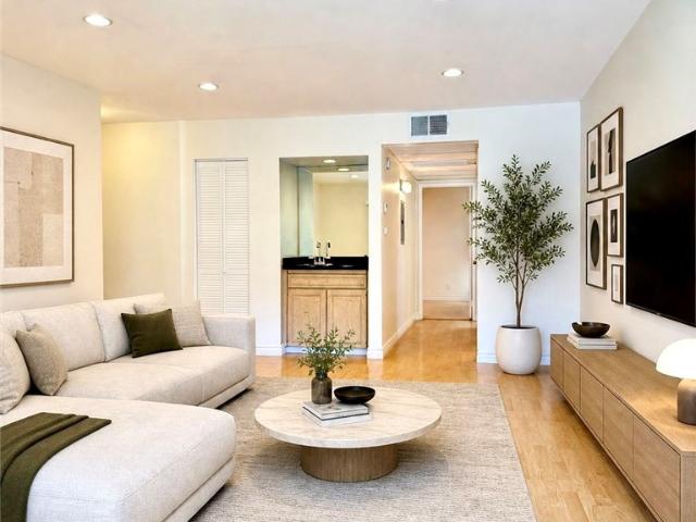 4728 Park Granada 231