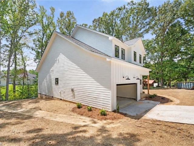 4728 Spitfire Lane