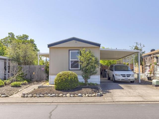 4729 S Pacific Hwy Unit 4, Phoenix, OR 97535