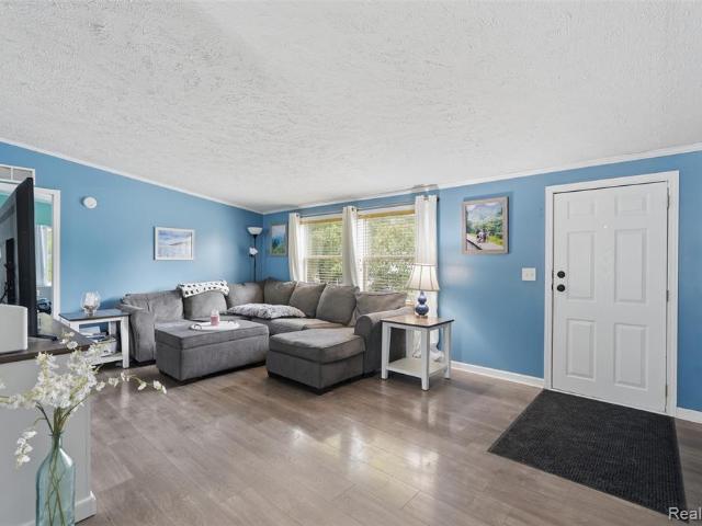 4729 Turtle Creek Drive