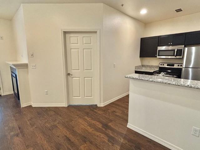 4720 NE Glisan St. 1 Bedroom Apartment for Rent at 4720 Ne Glisan St, Portland, OR 97213 North Tabor