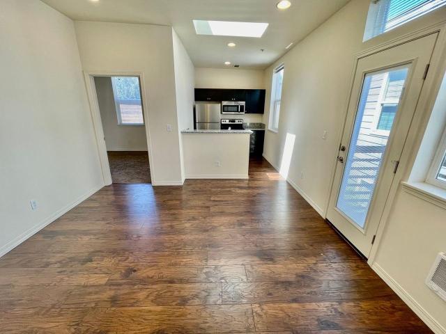 4720 NE Glisan St. 2 Bedroom Apartment for Rent at 4720 Ne Glisan St, Portland, OR 97213 North Tabor