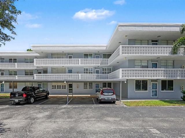 4720 Locust St NE Apt 206, Saint Petersburg, FL 33703