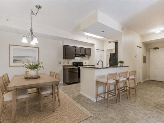 4720 Saint Croix Ln Apt 124, Naples, FL 34109