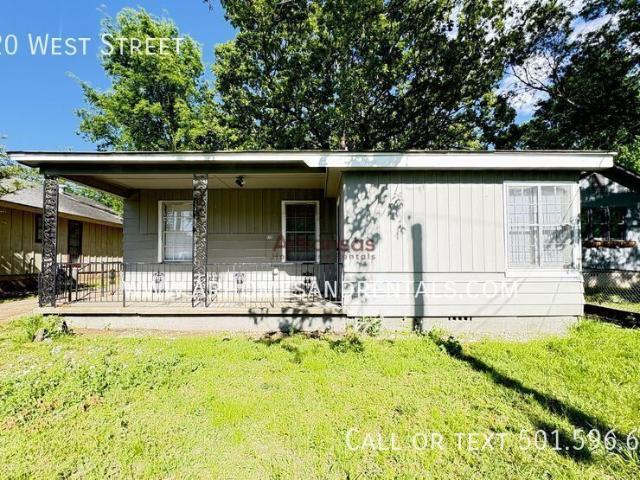 4720 West Street l 2 Bedrooms l 1 Bathroom 1/2 Off First Month's Rent!