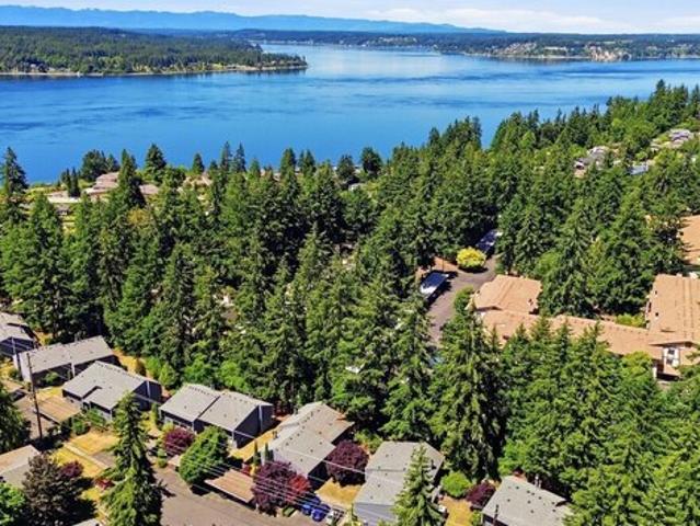 4720 97th Ave W Unit 4B, University Place, WA 98466
