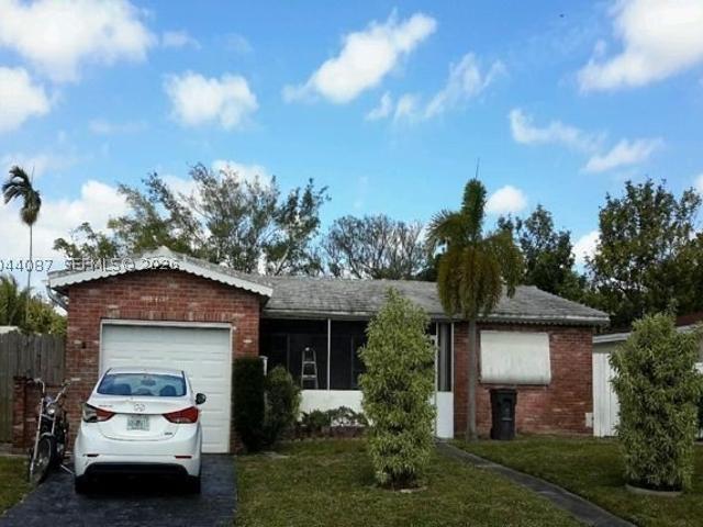 4721 NW 41st Pl, Lauderdale Lakes, FL 33319