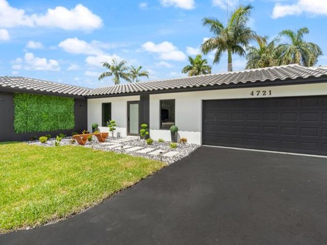 4721 Bayview Dr, Fort Lauderdale, FL 33308