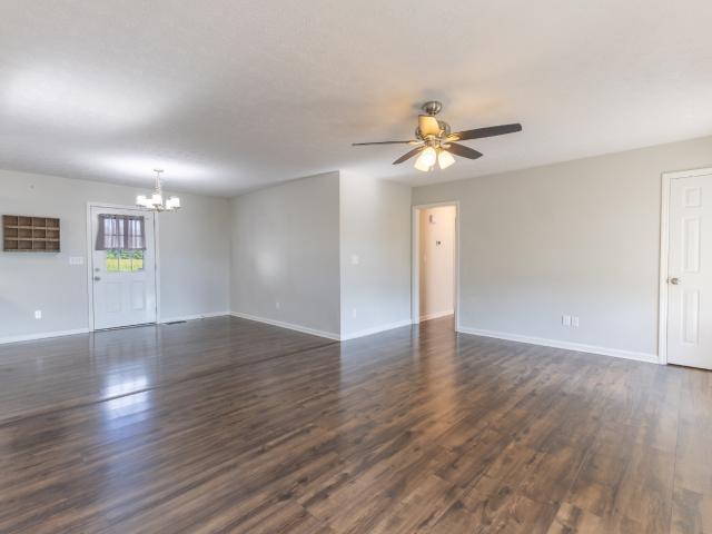 4721 Chester Rd