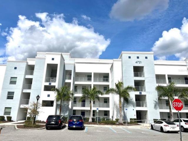 4721 Clock Tower Dr #302, Kissimmee, FL 34746