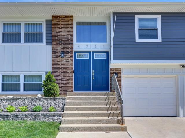 4721 Huntington Blvd, Hoffman Estates, IL 60192 | MLS #12631 | Compass