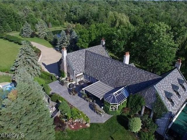 4721 Hasslick Rd, North Branch, MI 48461