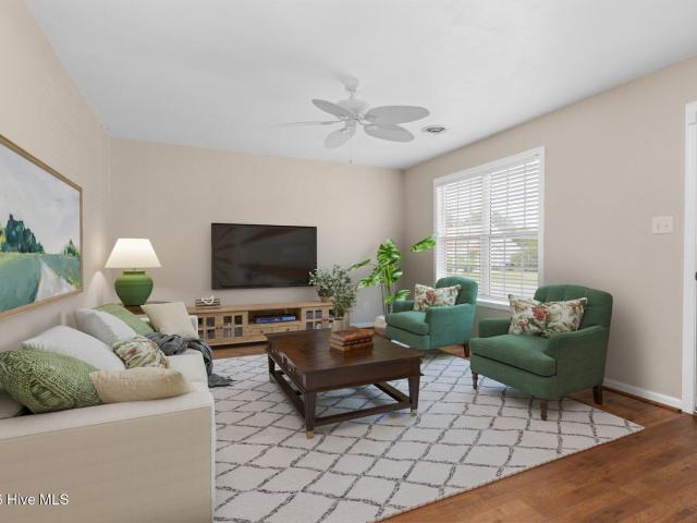 4721 Honeysuckle Lane